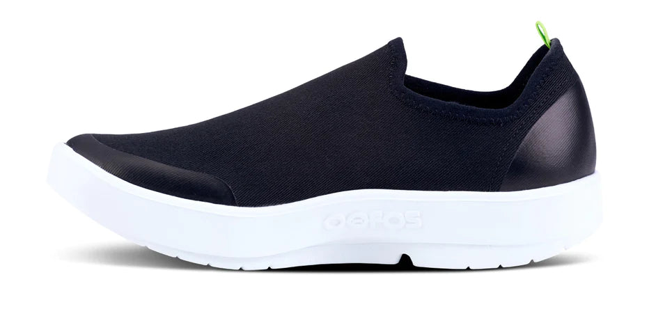 OOfos Women's OOmg eeZee Low Black/White – Foot Paths Shoes